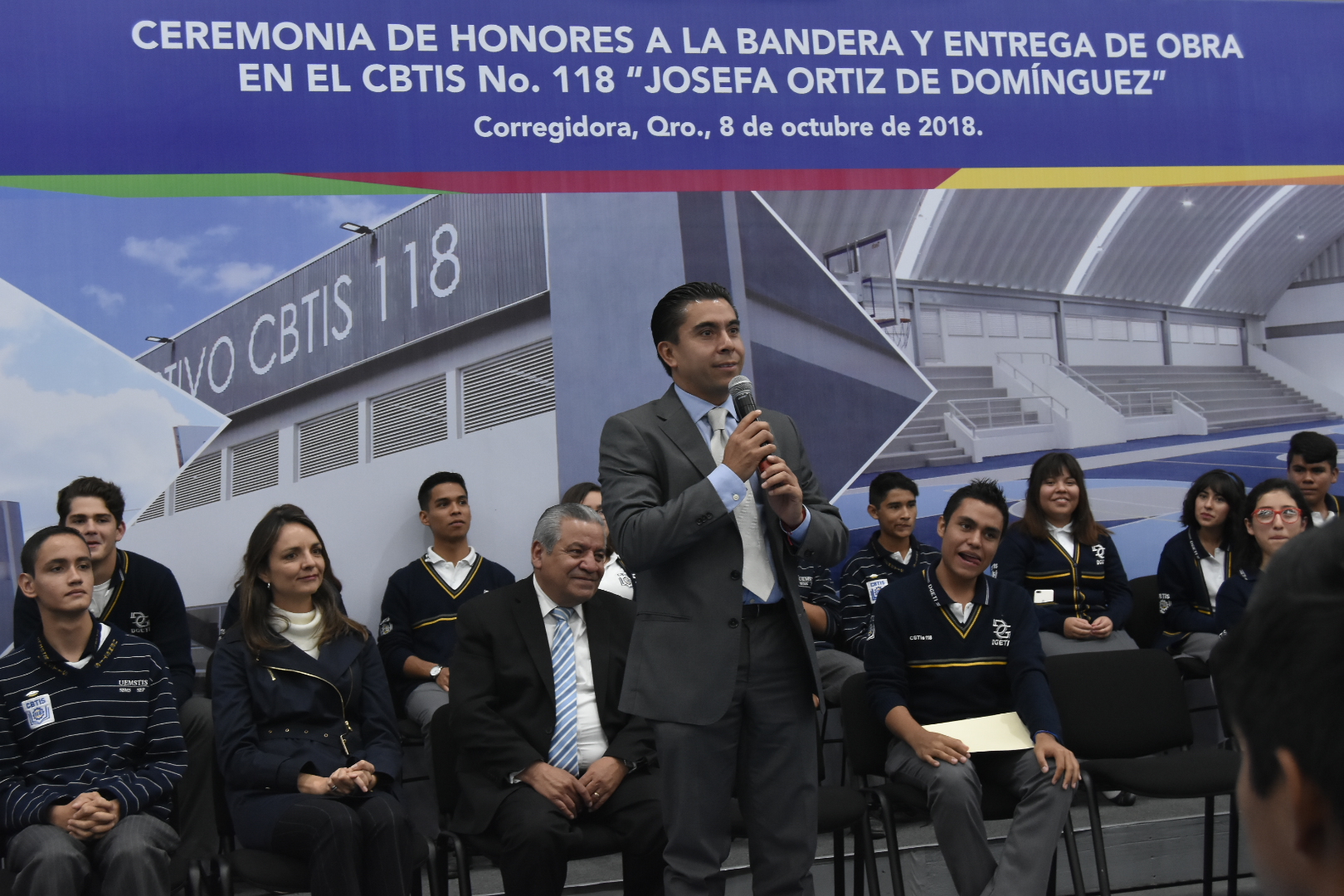 Se compromete Roberto Sosa con obra deportiva para el CBTIS 118 ...